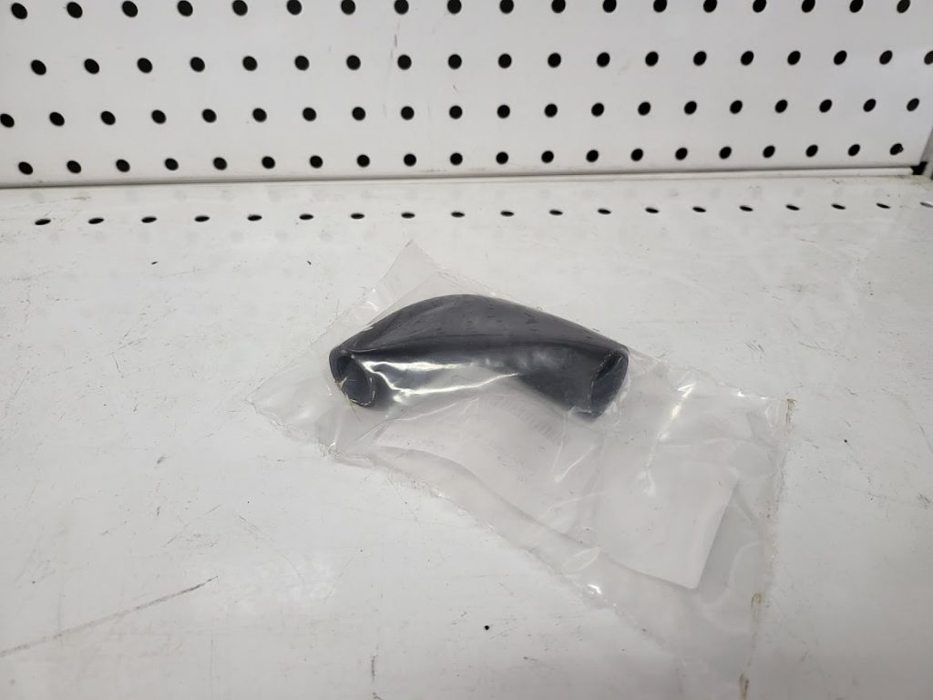 WK 3.0 liter EGR cooler hose - Jeep Spares