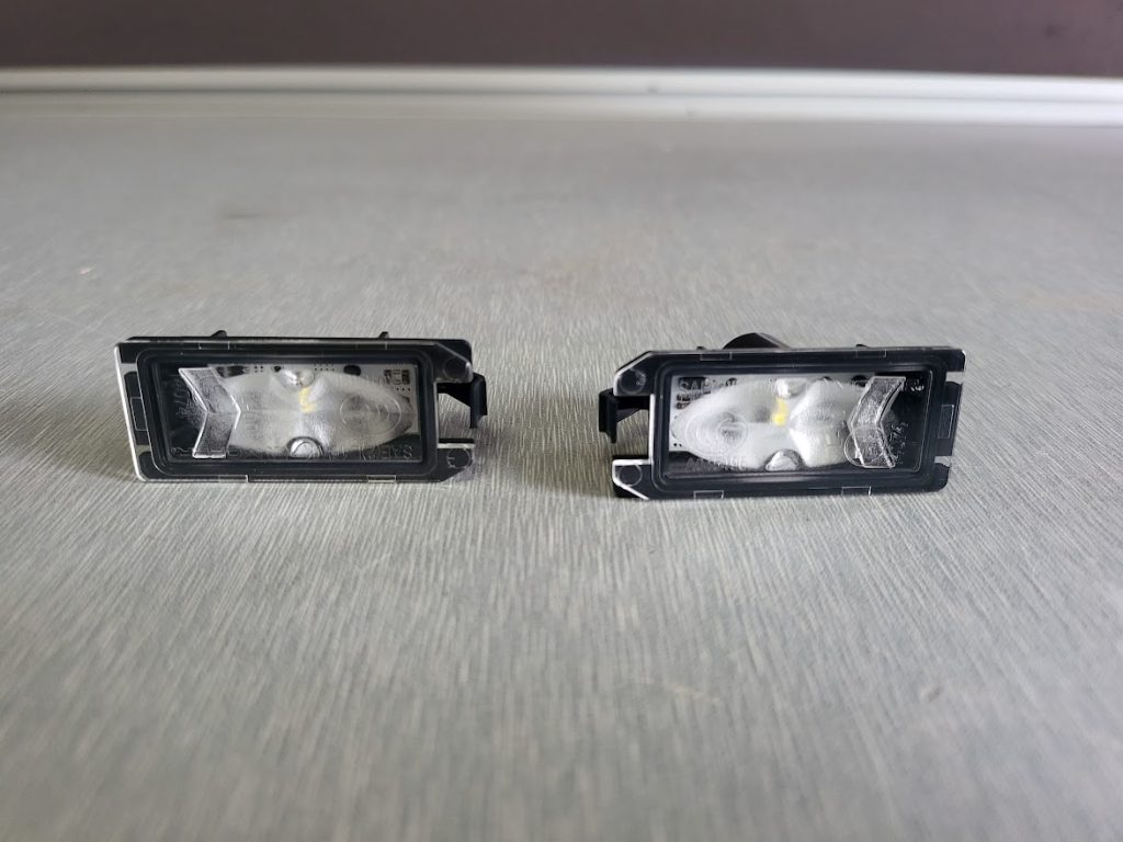 WK Rear license plate light kit - Jeep Spares