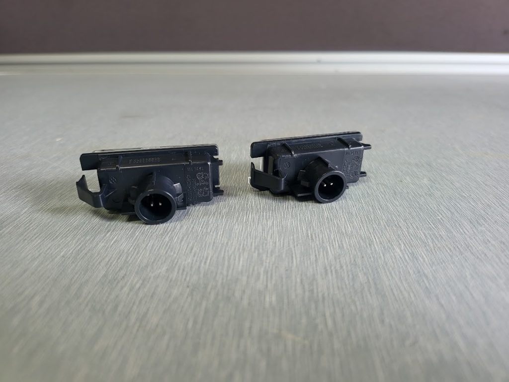 WK Rear license plate light kit - Jeep Spares