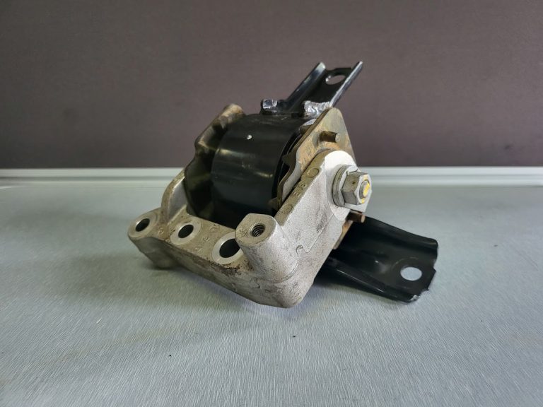 Caliber, Compass, Patriot engine mount - Jeep Spares